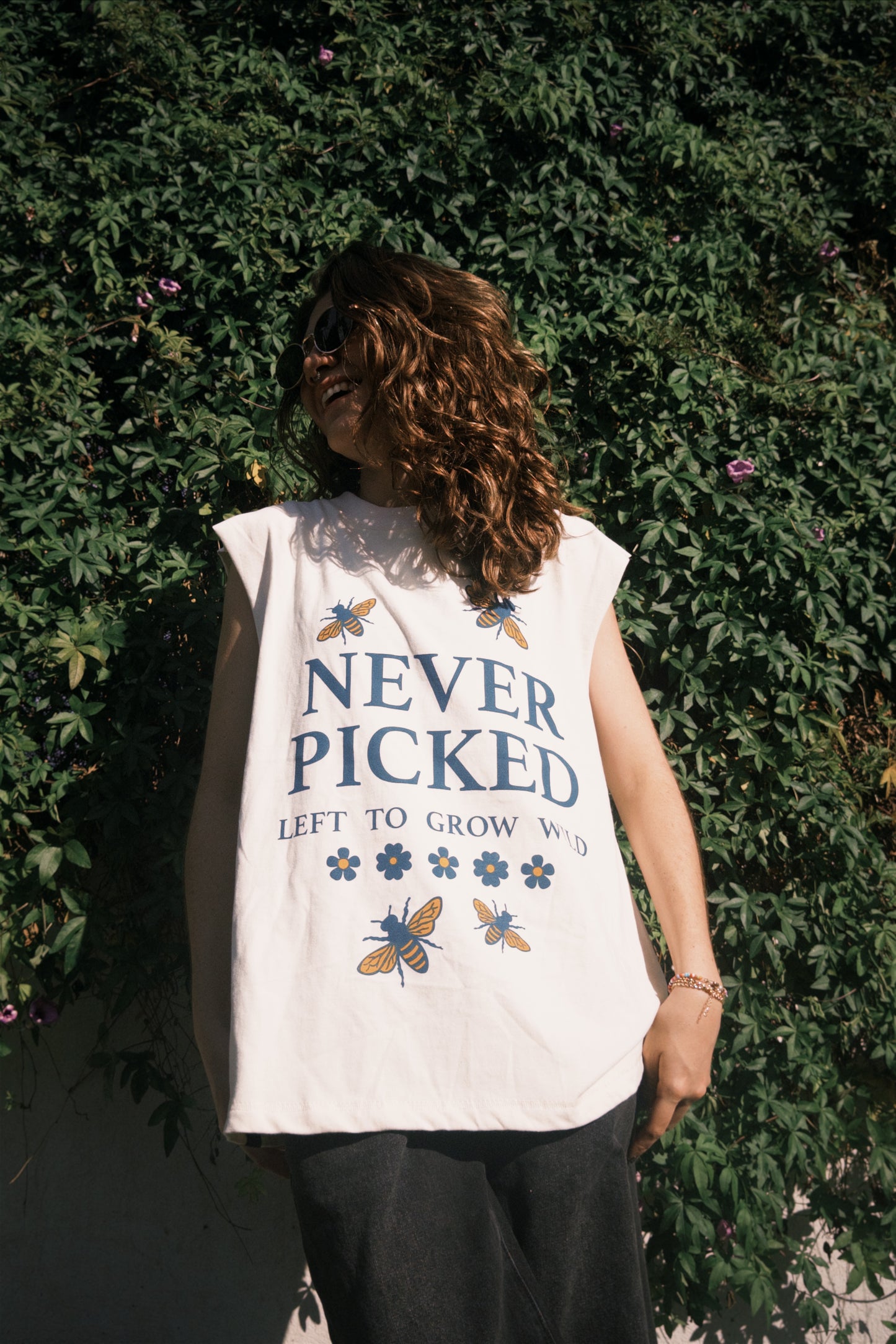 Save the Bees tee – Maxito Clothing